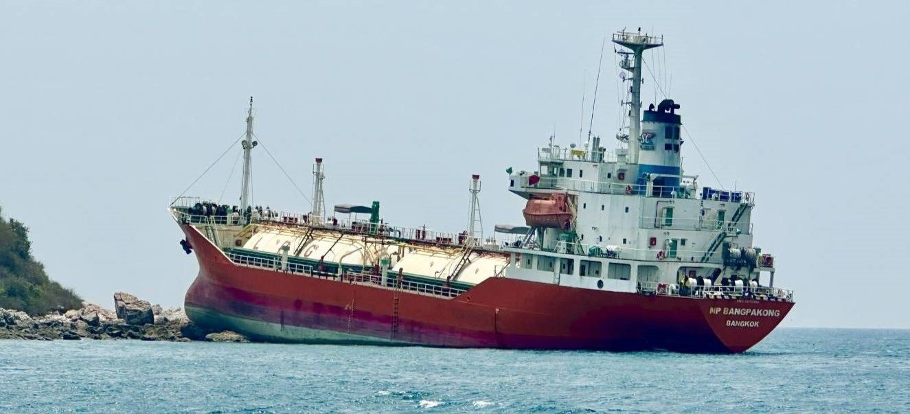 LPG tanker NP Bangpakong runs aground off Koh Larn coast in Thailand ...