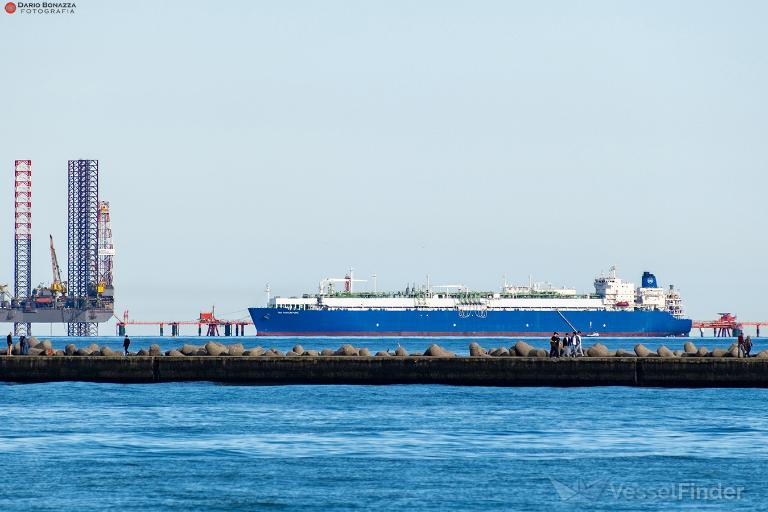 BW Singapore floating regasification unit to enter operation in the coming weeks - VesselFinder