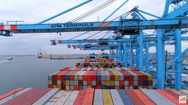APM Terminals Maasvlakte II has achieved an amazing record of 256 port ...