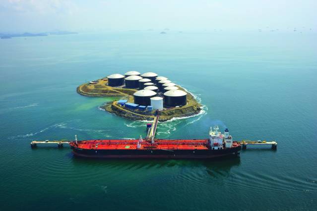 Kanfer Shipping and CB Fenton team up with Panama oil terminal for LNG ...