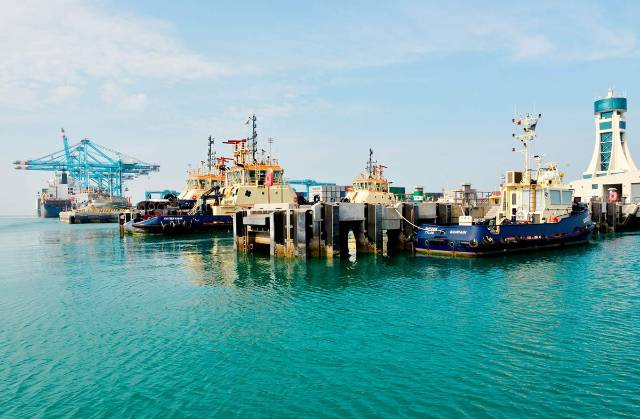 Svitzer Renews Contract with APM Terminals Bahrain for Two Line Boats ...