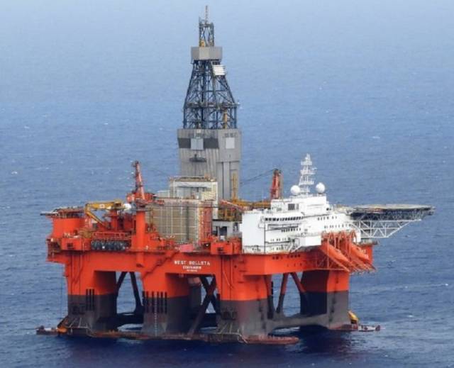 Shell hires semi-submersible rig for Namibia - VesselFinder