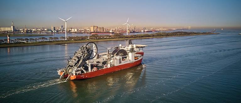 Newbuild reel-lay vessel Seven Vega joins Subsea 7 fleet (Video ...