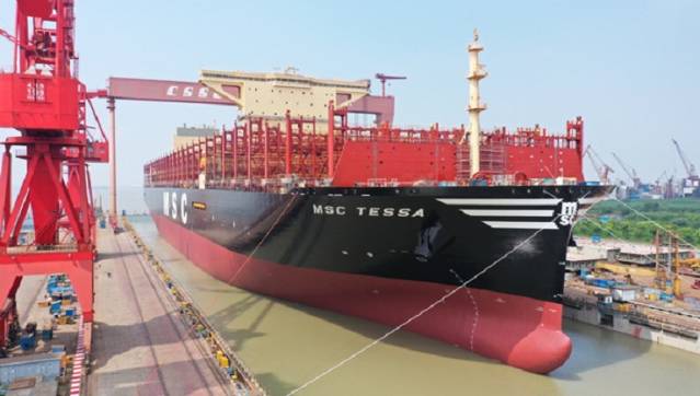 World's largest container ship undocked in Shanghai - VesselFinder