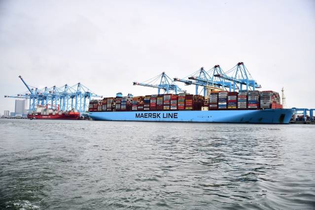 Rotterdam’s container hub chalks up another record - VesselFinder
