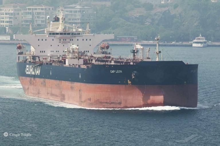 Euronav sells two eldest Suezmaxes - VesselFinder