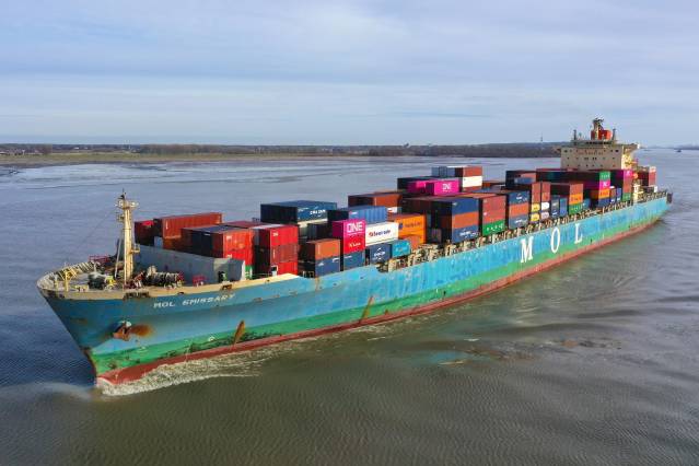 Two new ONE liner services connect Hamburg with ports in the Eastern ...