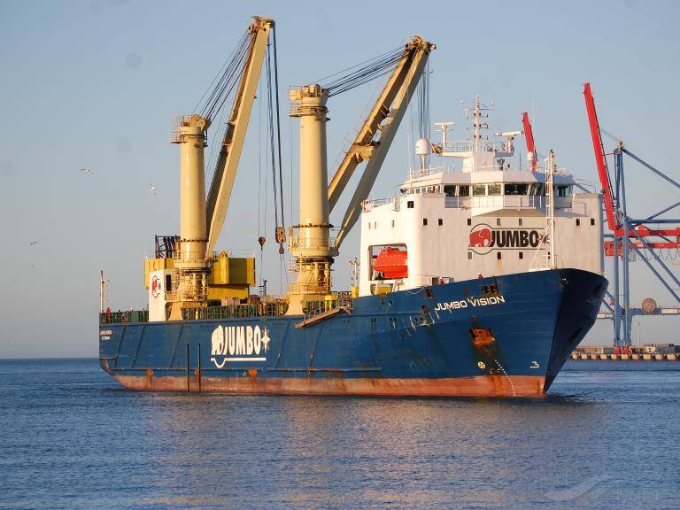JUMBO Supporting Subsea 7’s Angolan EPIC Contracts - VesselFinder