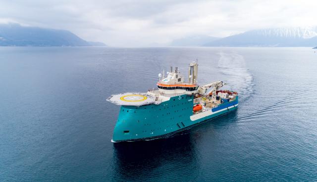 Walk-to-Work Vessel Acta Centaurus Off to Work After Delivery From ...