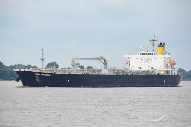 d’Amico International Shipping S.A. announces the sale of one of the ...