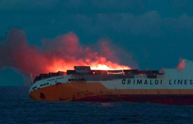 UPDATE: Grimaldi's RoRo container vessel Grande America sank in the Bay ...