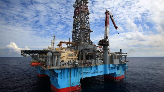 Maersk Deliverer: Water depth record deployment of PMCD - VesselFinder