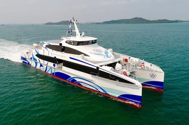 Incat Crowther 42 is a Fast Efficient HSC Ferry - VesselFinder