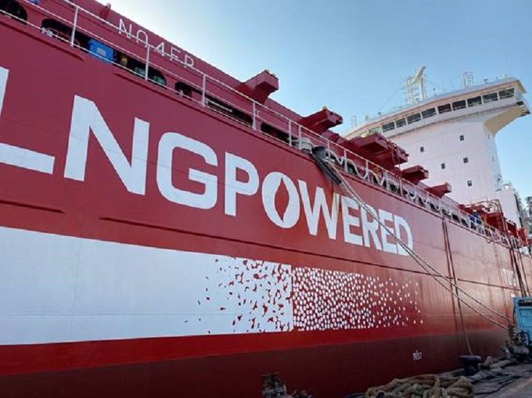 Containerships takes delivery of its fourth LNG-powered vessel ...