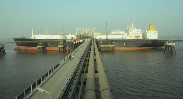 Petronet touches 3000 LNG ship handling at Dahej terminal, to up ...