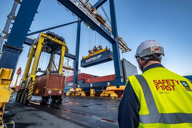 Samskip launches new Grangemouth container service for exporters direct ...