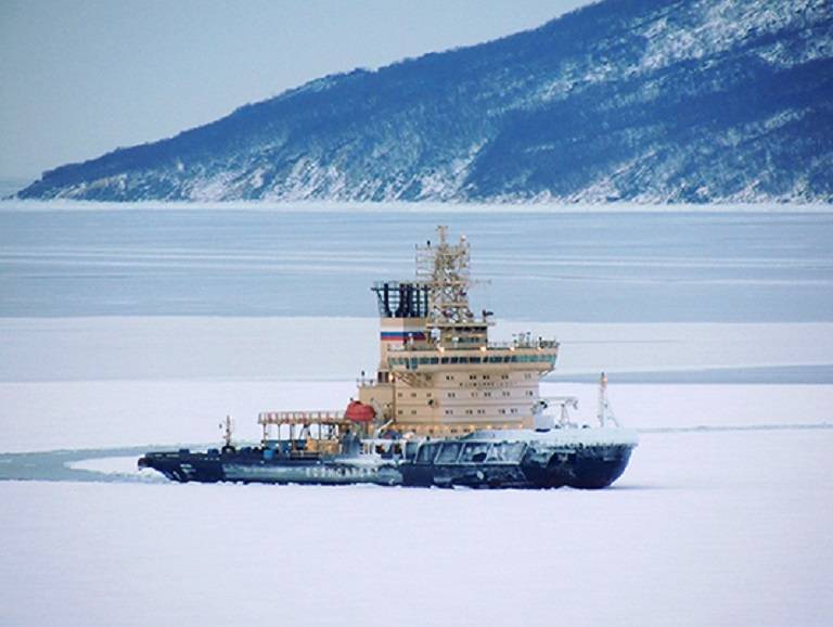 Icebreaker Moskva begun operating in the sea port of Magadan - VesselFinder