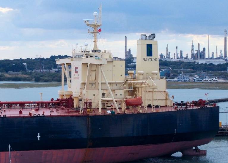 Frontline announces sale of four LR2 tankers - VesselFinder