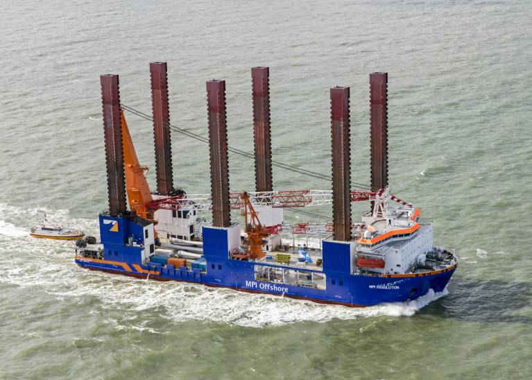 Vattenfall awards Van Oord 4-year O&M framework contract - VesselFinder