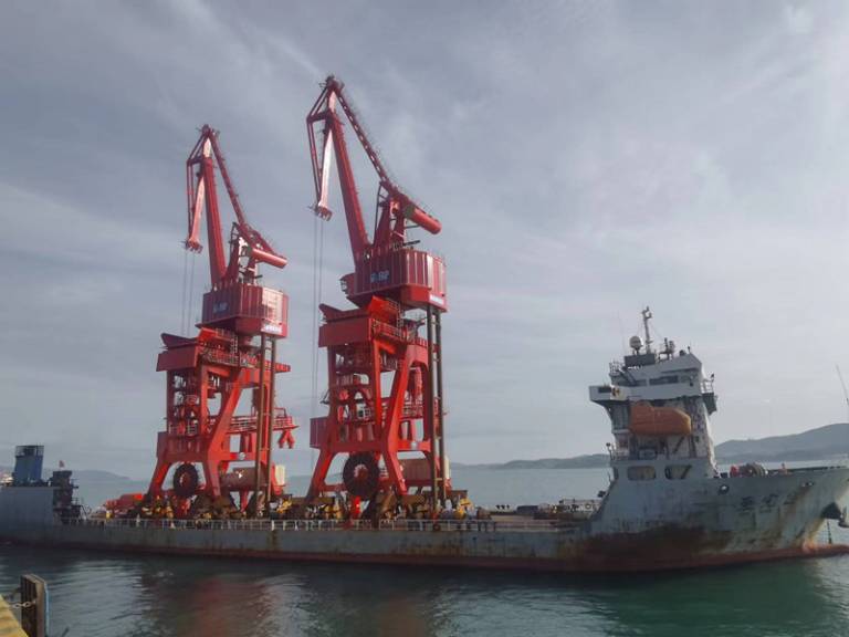 Port Qasim to receive two Grab Unloaders to handle dry bulk cargo ...