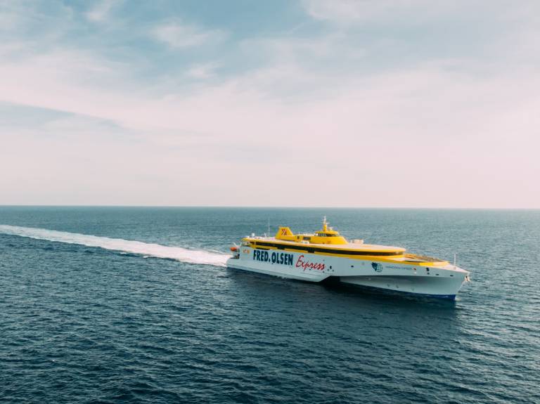 Austal Philippines delivers 118 metre high-speed trimaran ferry to Fred ...