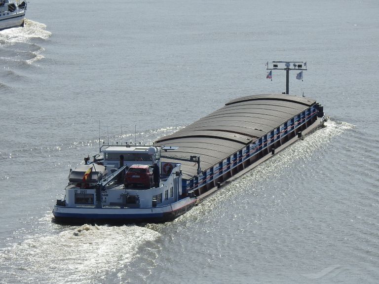 PORTER, Cargo ship - Details and current position - MMSI 205232890 ...