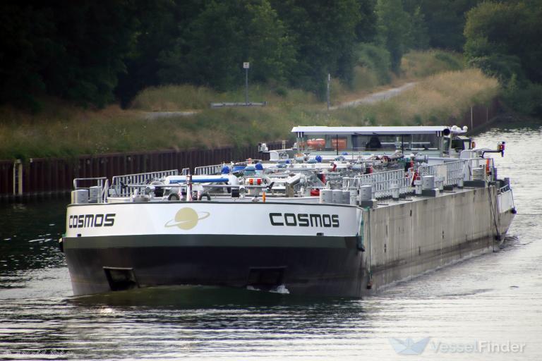 COSMOS, Tanker - Details and current position - MMSI 205260390 ...