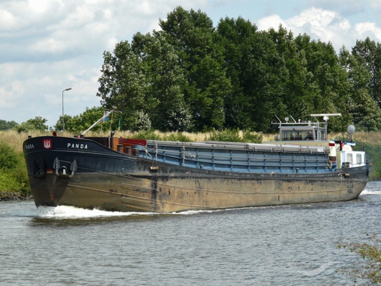 EMBARGO, Cargo ship - Details and current position - MMSI 205340390 ...