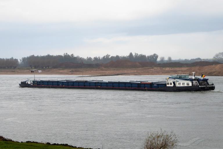 Free AIS Ship Tracking of Marine Traffic - VesselFinder