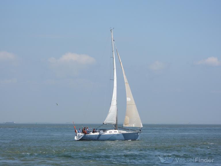 FRIE DE MER, Sailing vessel - Details and current position - MMSI ...