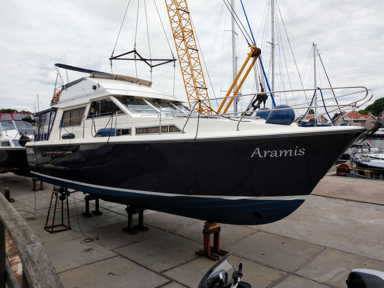 ARAMIS, Pleasure craft - Details and current position - MMSI 205505630 ...