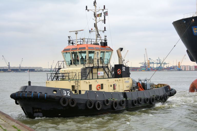 TUG 32, Tug - Details and current position - ENI 07001515, MMSI ...