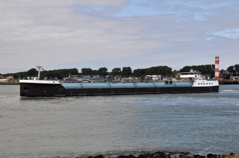 LNG LONDON, Tanker - Scheepsdetails en huidige positie - MMSI 205549290 ...