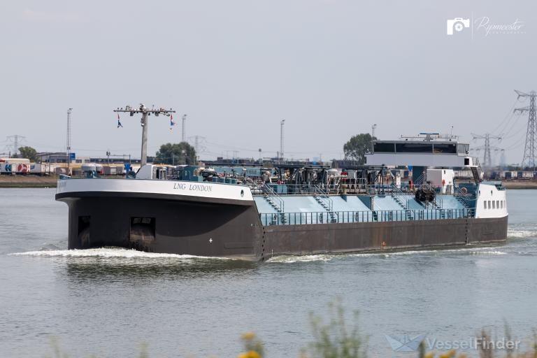LNG LONDON, Tanker - Details and current position - ENI 06105621, MMSI ...