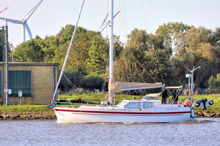 NIS PUCK, Sailing vessel - Details and current position - MMSI ...