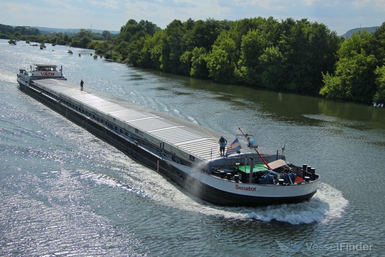 SENATOR, Cargo ship - Details and current position - MMSI 211182200 ...