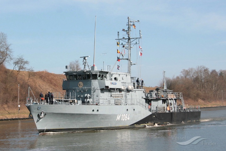 NATO WARSHIP M1064, Military ops - Details and current position - MMSI ...