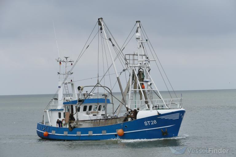 ST28 GLUECKAUF, Fishing vessel - Details and current position - MMSI 211325290 - VesselFinder