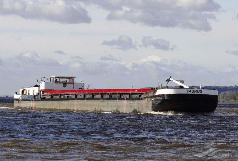 TAURUS, Cargo ship - Details and current position - MMSI 211478310 ...