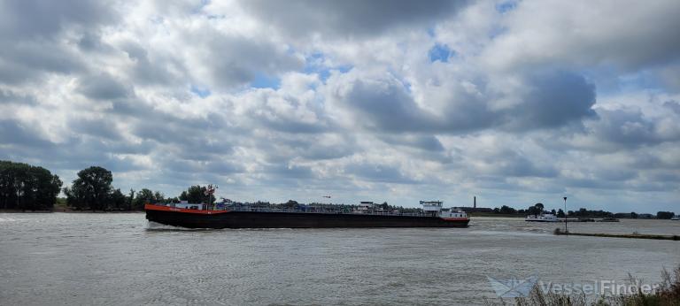 VOLANTIS, Tanker - Details and current position - MMSI 211493400 ...