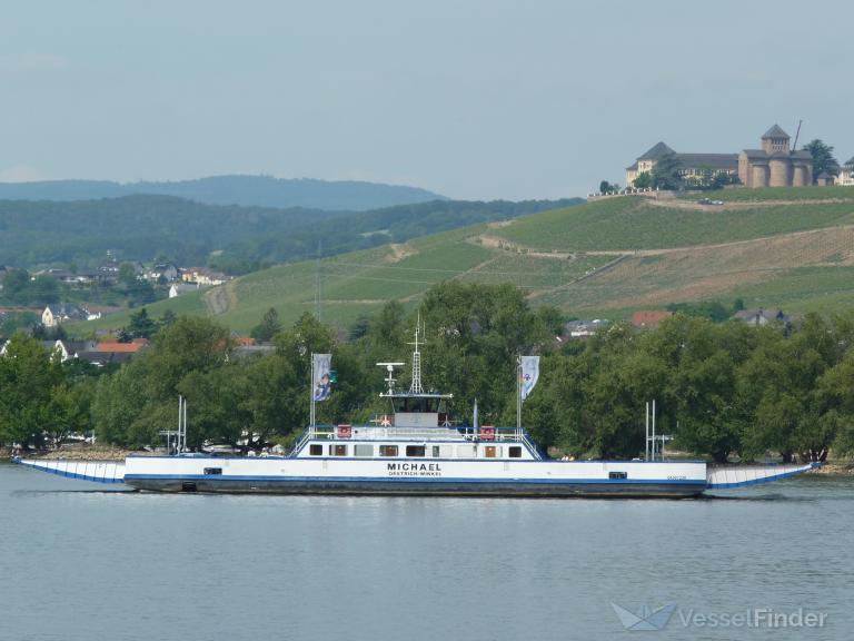 MICHAEL, Passenger ship - Details and current position - MMSI 211511570 ...