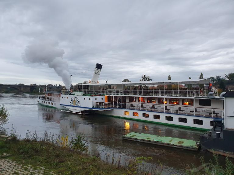 LEIPZIG, Passenger ship - Details and current position - MMSI 211512860 ...