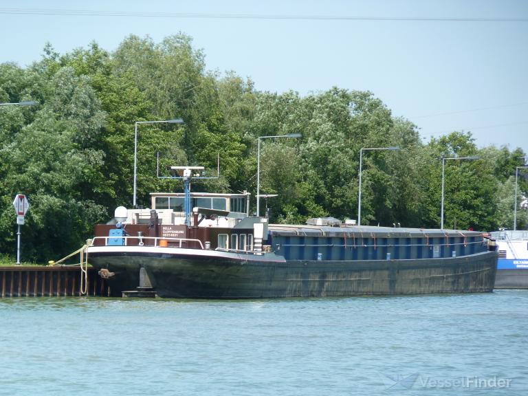 BELLA, Cargo ship - Details and current position - MMSI 211517100 ...