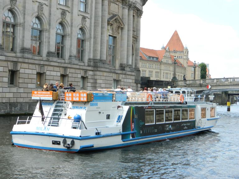 MILAN, Passenger ship - Details and current position - MMSI 211519700 ...