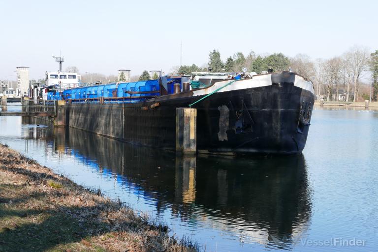 ANNA, Tanker - Details and current position - MMSI 211541590 - VesselFinder