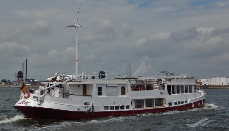 LIBERTE, Passenger ship - Details and current position - MMSI 211553550 ...