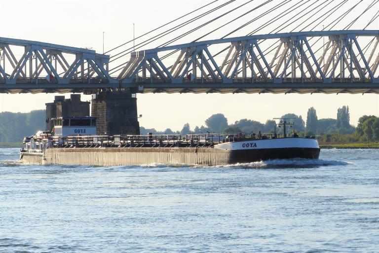 GOYA, Tanker - Details and current position - MMSI 211556920 - VesselFinder