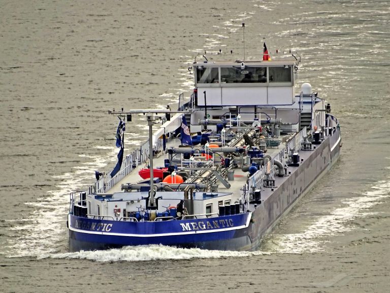 TMS MEGANTIC, Tanker - Details and current position - MMSI 211628610 ...