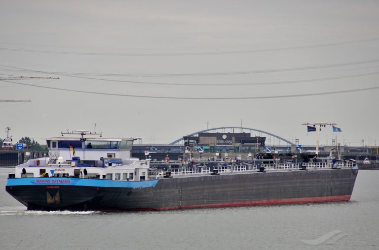 MAXINE DEYMANN, Tanker - Details and current position - MMSI 211649550 ...