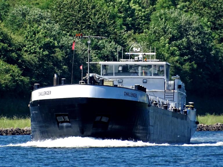 CHALLENGER, Tanker - Details and current position - MMSI 211767260 ...